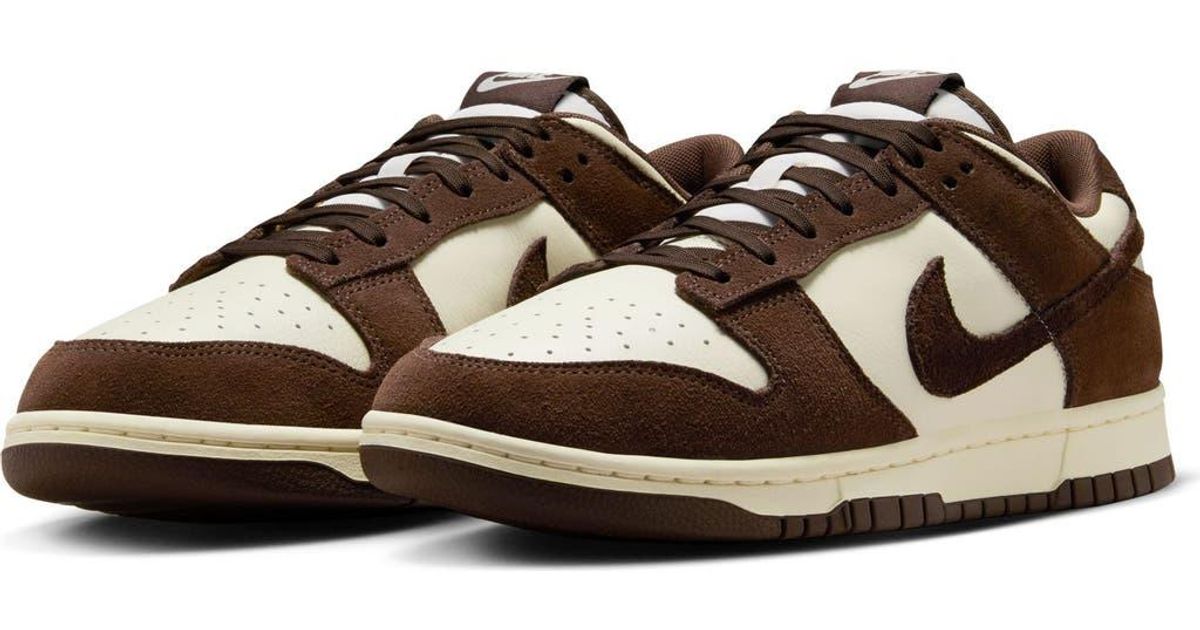 Nike Dunk Low Se Basketball Sneaker in Brown for Men | Lyst