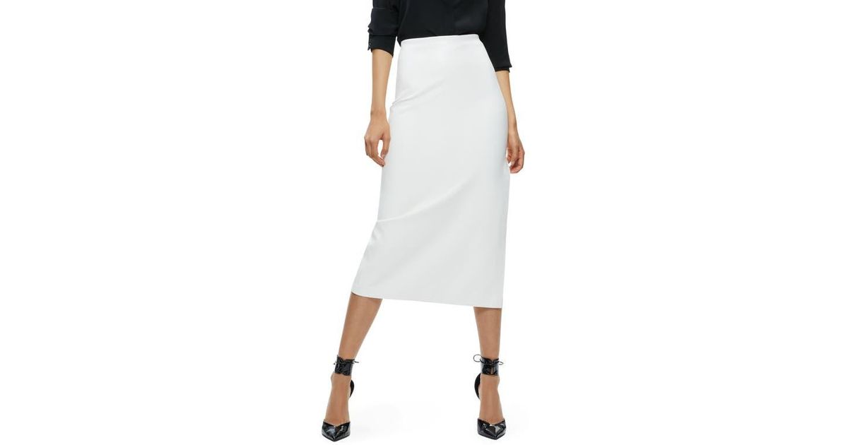 Alice + Olivia Maeve Back Slit Faux Leather Midi Skirt in White | Lyst