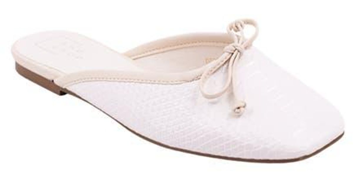 Shu Shop Andrea Slide Flat in White | Lyst