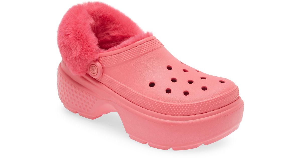 Crocs™ Gender Inclusive Stomp Faux Fur Platform Clog in Pink | Lyst