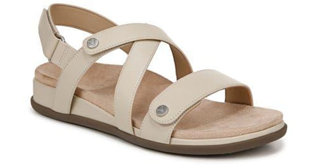 Vionic Cypress Slingback Sandal in Natural | Lyst