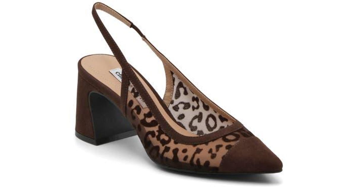 Charles David Afrika Slingback Pump in Brown | Lyst