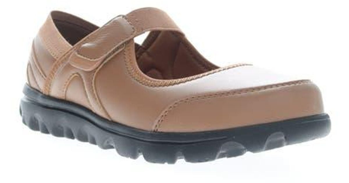 Propet Onalee Mary Jane Flat in Brown | Lyst