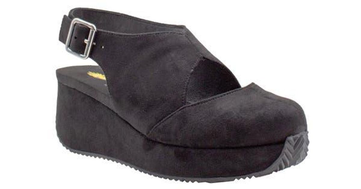 Volatile Aurora Platform Wedge Sandal in Black | Lyst
