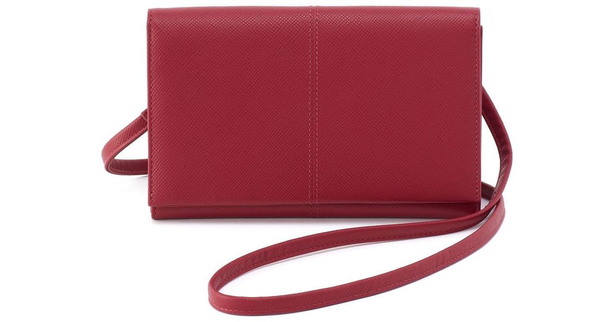 Hobo International Essential Leather Crossbody Wallet in Red | Lyst