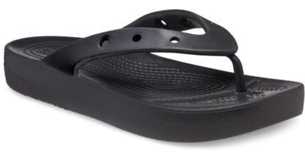 Crocs™ Classic Platform Flip Flop in White | Lyst