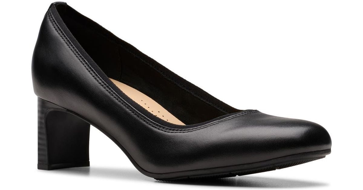 Clarks Anelise Nora Pump in Black | Lyst
