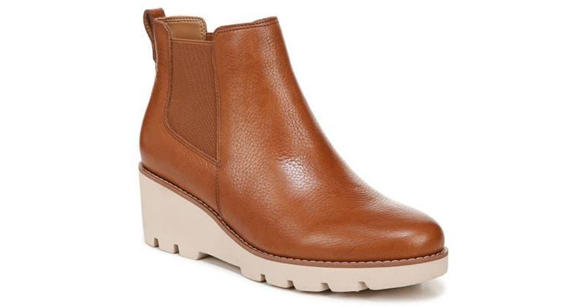Vionic Aliso Wedge Chelsea Boot in Brown | Lyst