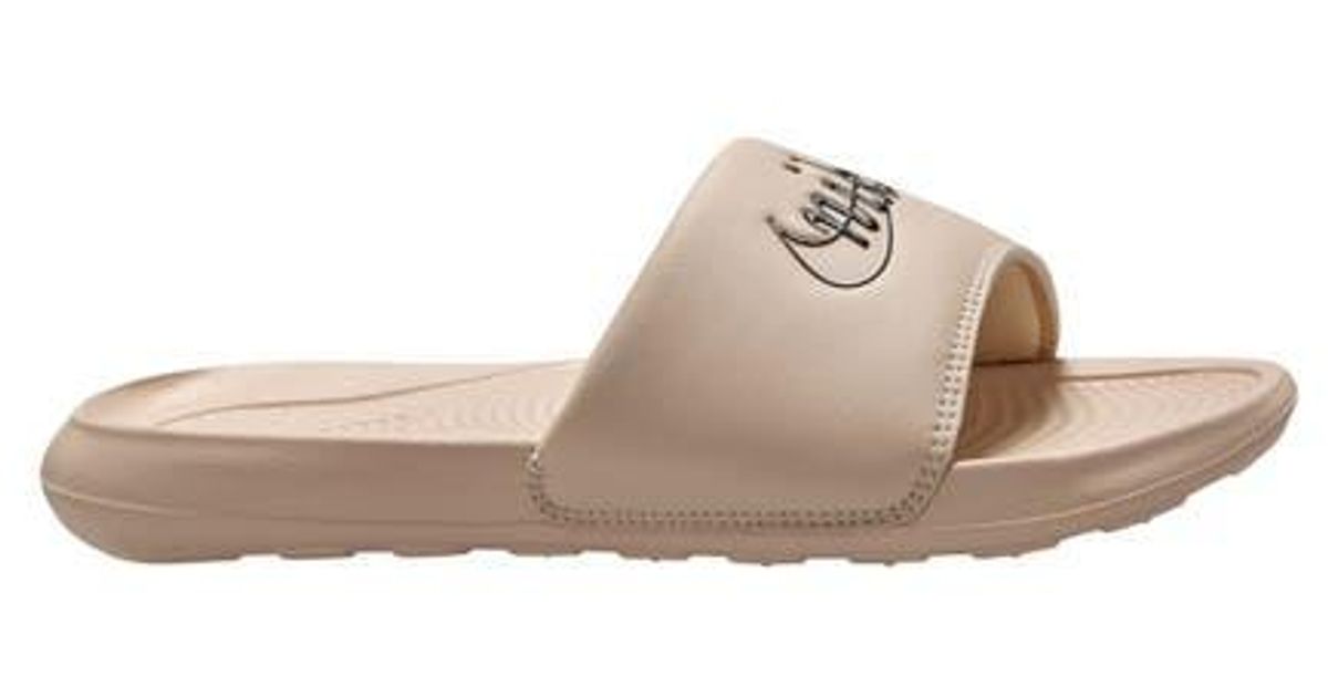 Nike Victori One Slide Sandal in Brown | Lyst