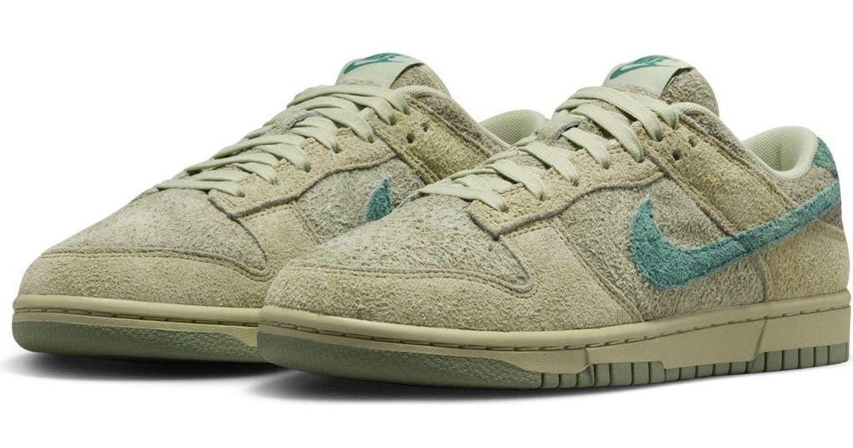 Nike Dunk Low Suede Basketball Sneaker in Green | Lyst