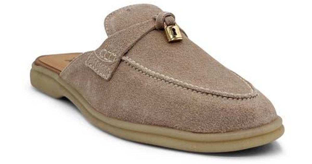 Chelsea Crew Lasso Mule Loafer in Brown | Lyst