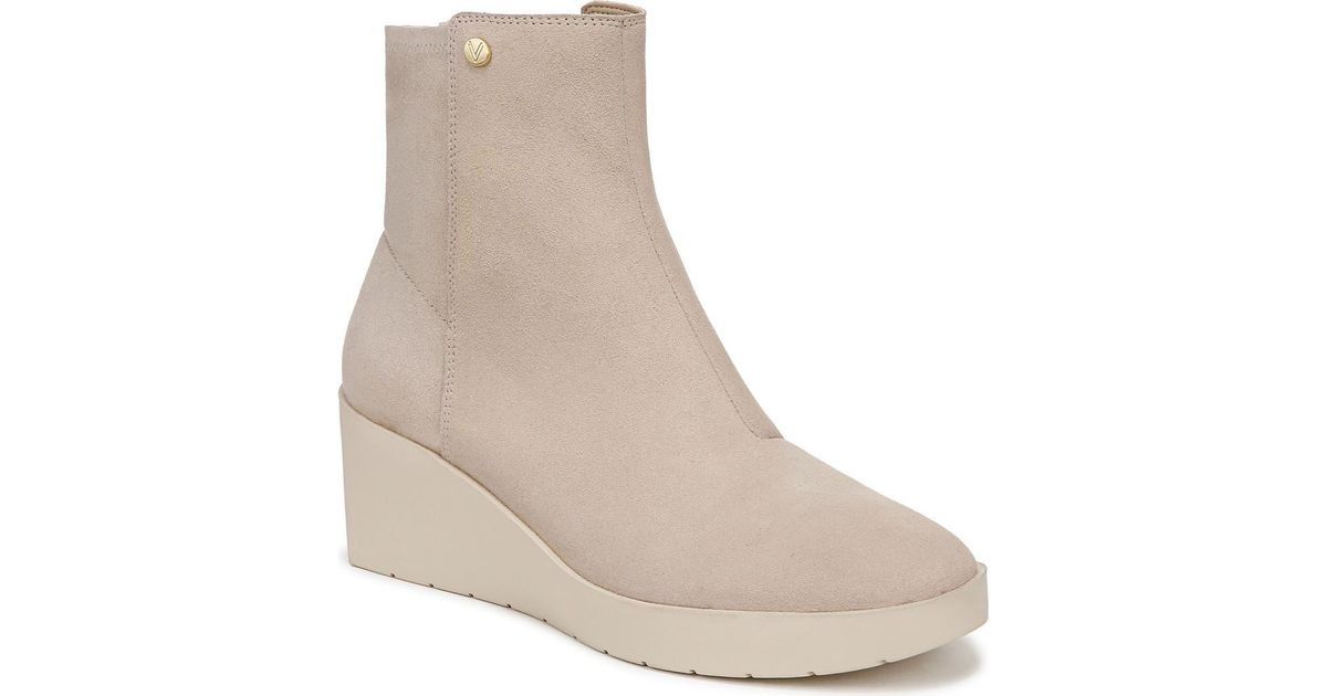 Vionic Skylar Wedge Boot in Natural | Lyst