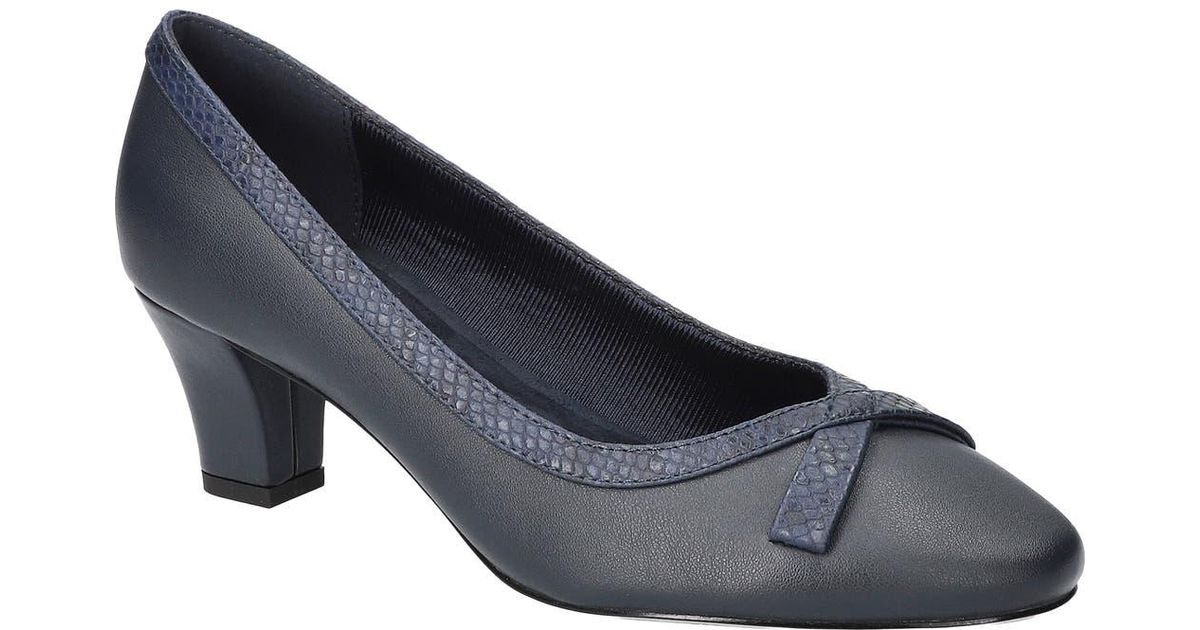Easy Street Kata Pump in Blue | Lyst