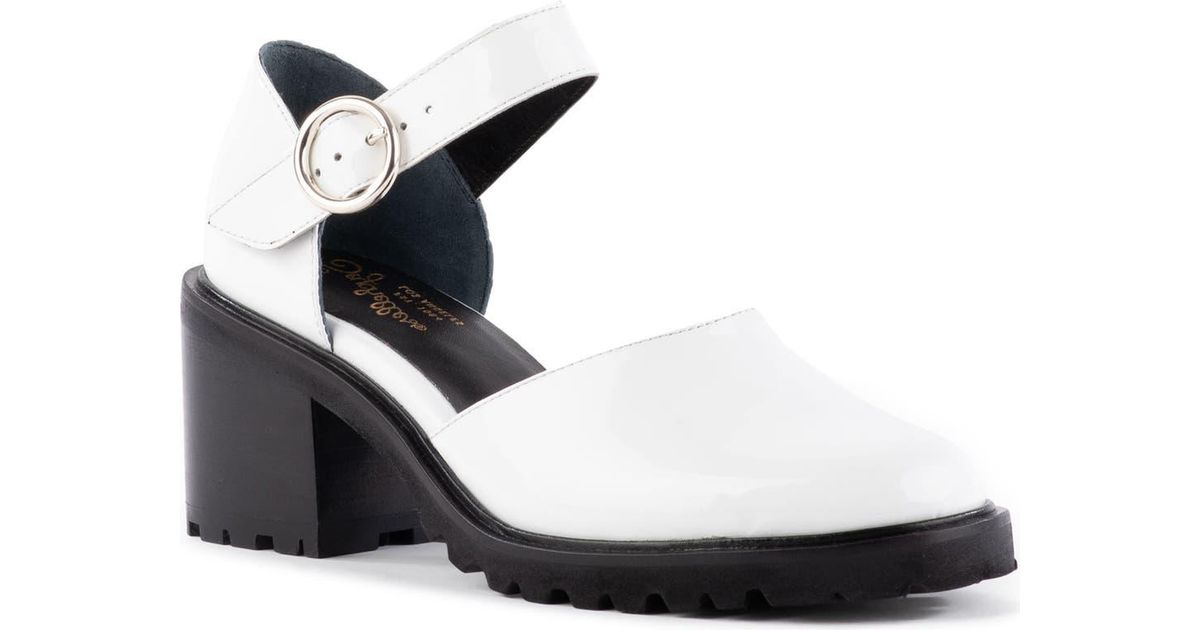 Seychelles Lock & Key Pump in White | Lyst