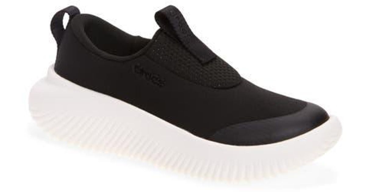 Crocs™ Gender Inclusive Mellow Ease Sneaker in Black | Lyst