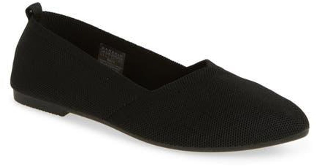 Danskin Notched Knit Flat in Black | Lyst