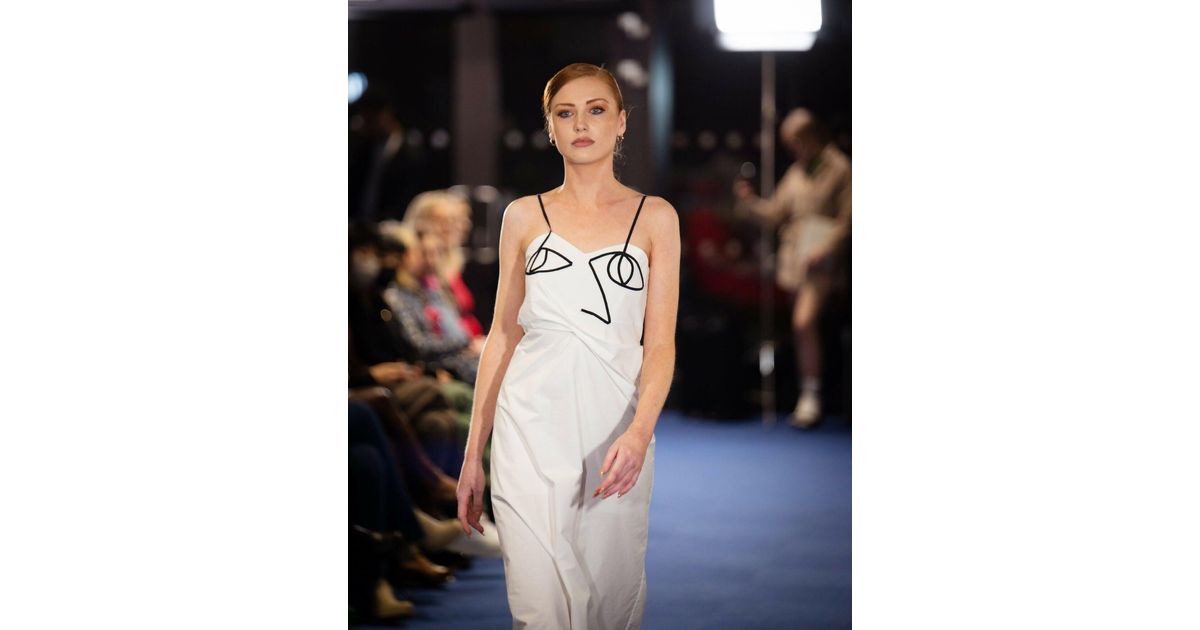 Chenchen Studio Face Dress in Black | Lyst