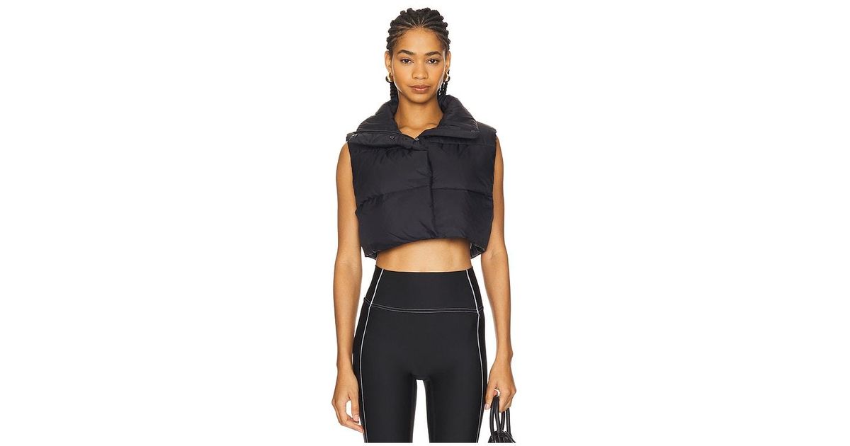 Alo Yoga Extreme Cropped Rush Puffer Vest in Blue | Lyst