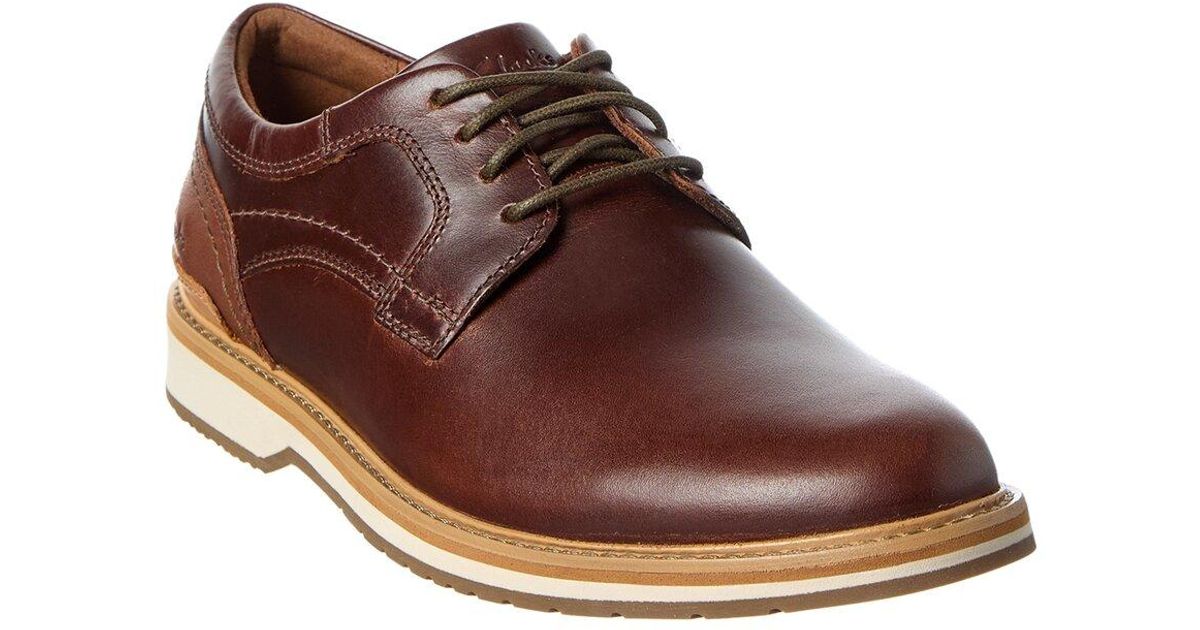 Clarks Monahan Plain Leather Oxford in Brown for Men | Lyst UK