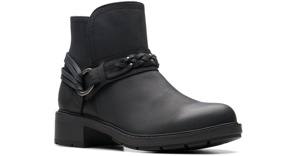 Clarks Hearth Kaylie Leather Bootie in Black | Lyst UK