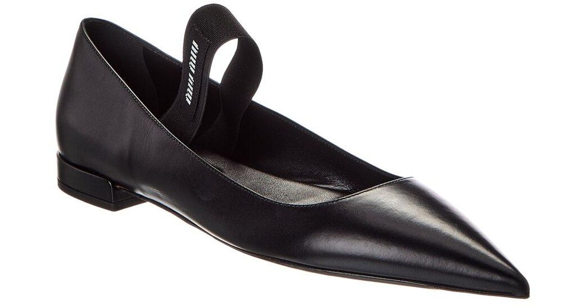Miu Miu Label Leather Slingback Flat in Black | Lyst