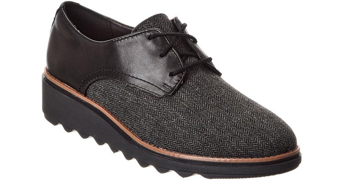 Clarks Sharon Rae Leather Oxford in Black | Lyst