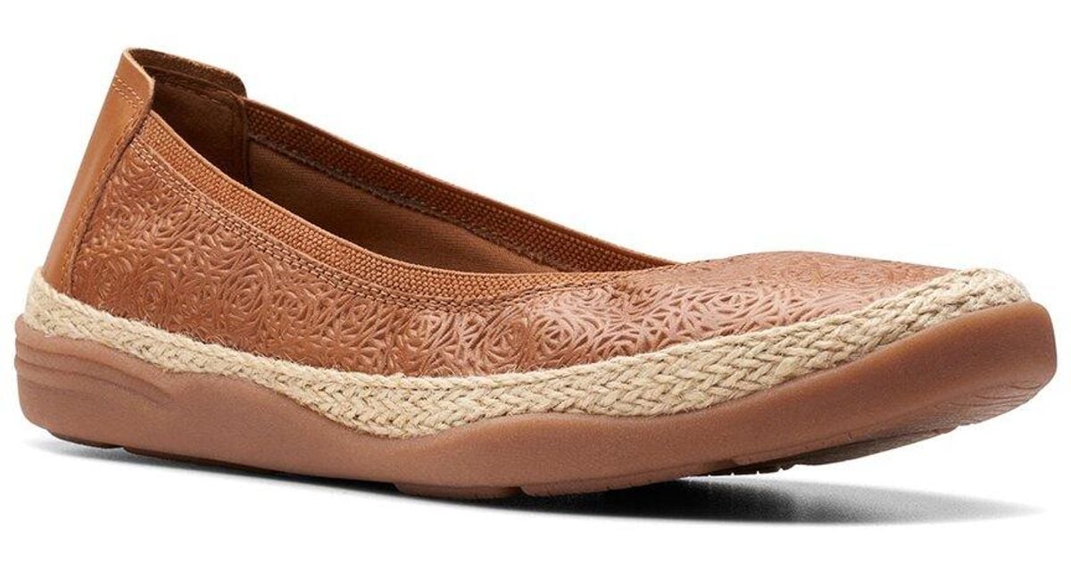 Clarks Elaina Rae Leather Flat in Brown | Lyst