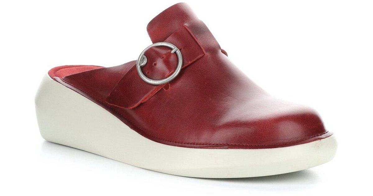 Fly London Boll Leather Clog in Red | Lyst