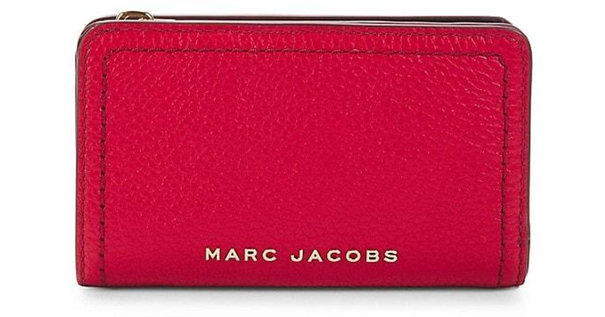 Marc Jacobs Leather Zip-Around Wallet in Red | Lyst UK