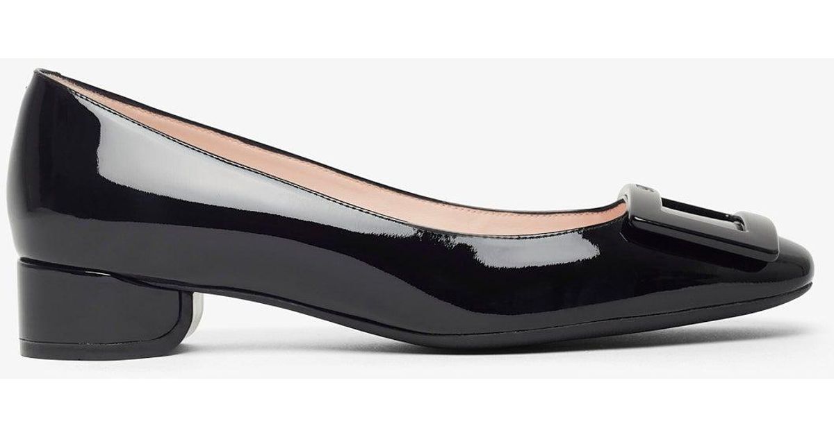 Roger Vivier Roundy 25 Black Patent Pumps in White | Lyst
