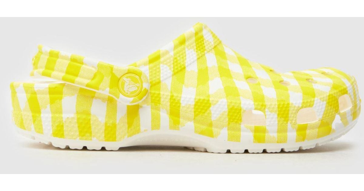 Crocs™ Classic Gingham Clog Sandals in Yellow | Lyst UK