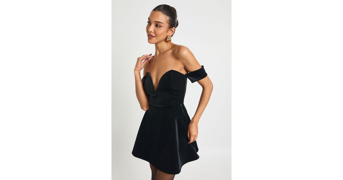 Boohoo Velvet Bardot Plunge Mini Dress in Black | Lyst UK