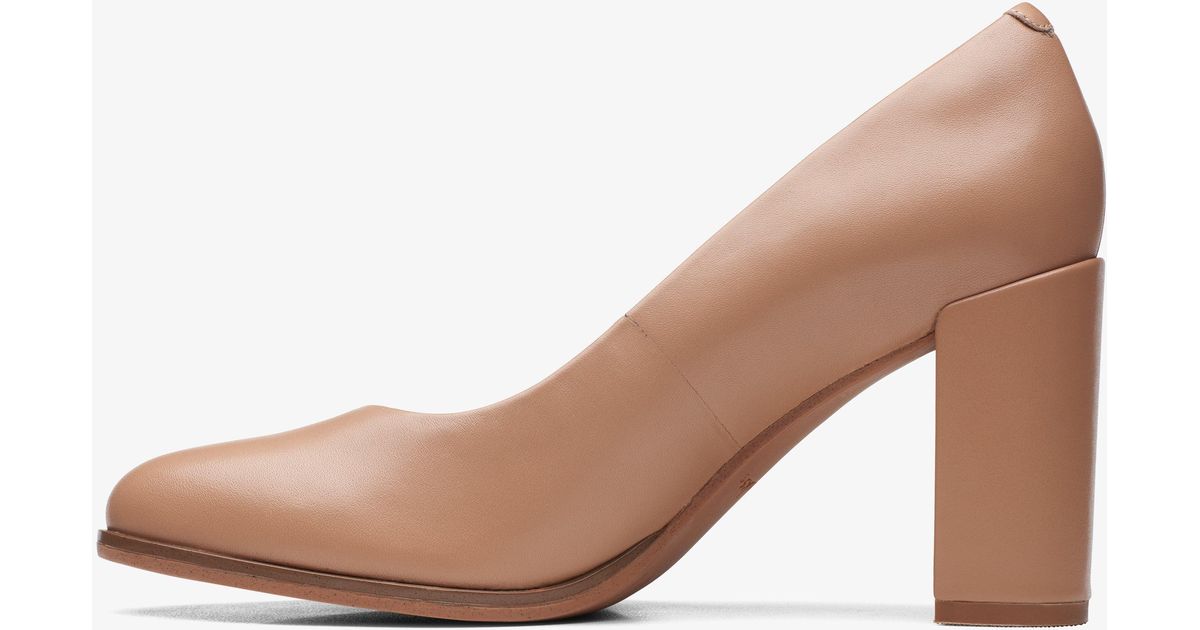 Clarks Freva85 Court Praline Leather Shoes in Natural | Lyst UK