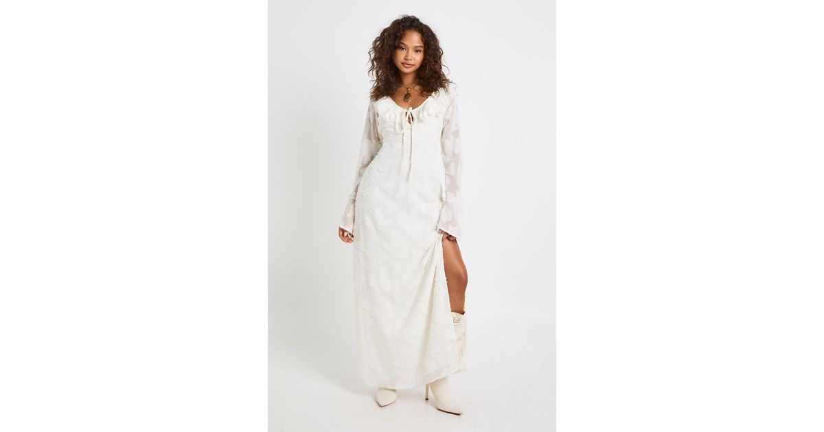 Boohoo Burnout Floral Flare Sleeve Maxi Dress in White | Lyst UK