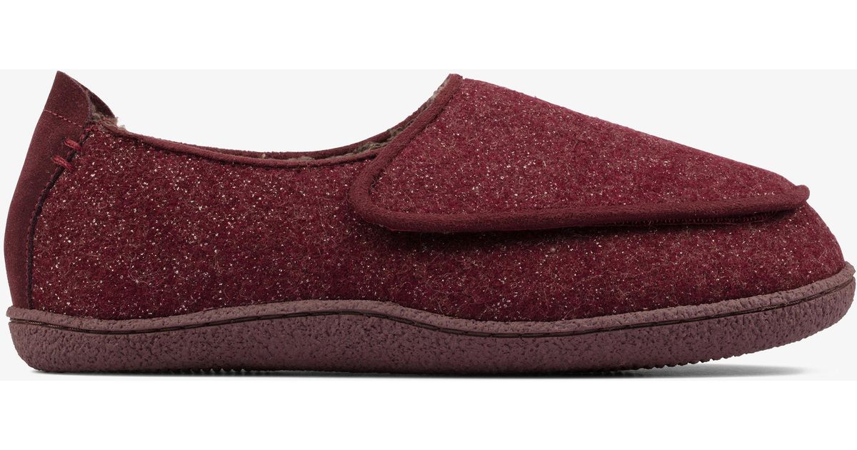 Clarks Home Charm Burgundy Intrest Slippers in Red | Lyst UK