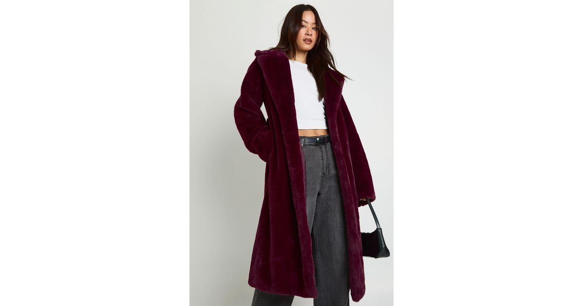 Boohoo Tall Belted Maxi Faux Fur Coat in Red | Lyst UK