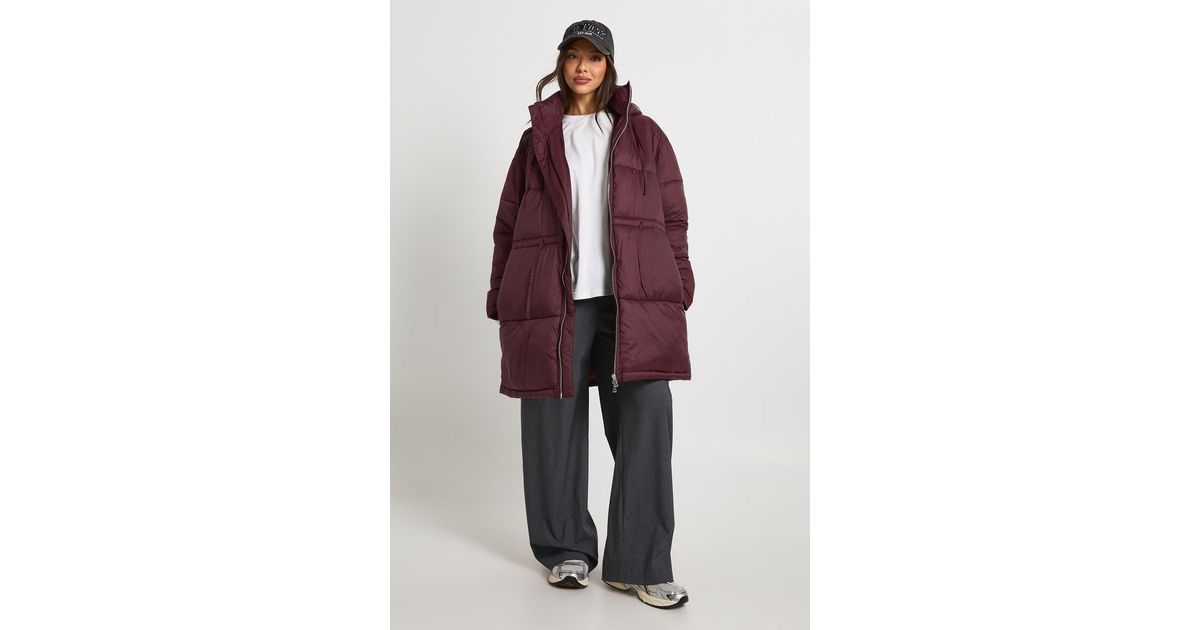 Boohoo Hooded Cinched Waist Puffer Jacket in Red | Lyst UK