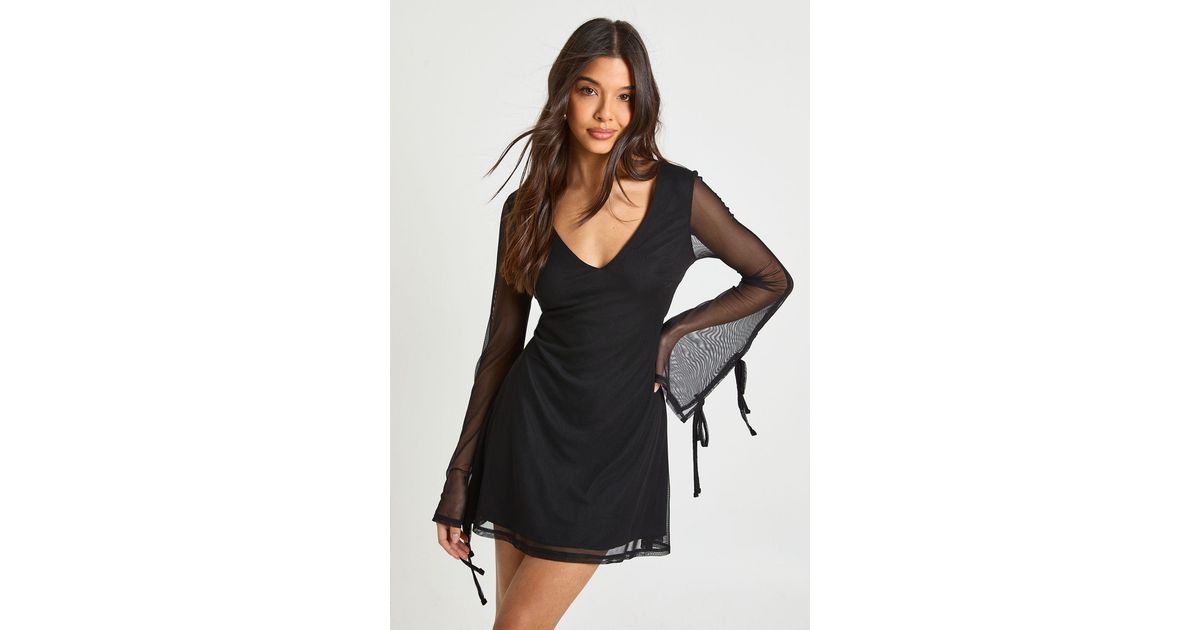 Boohoo V Neck Mesh Shift Dress in Black | Lyst UK