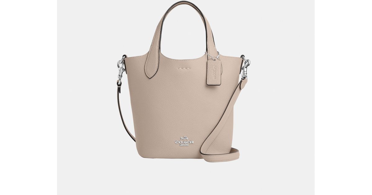 COACH Hanna Bucket Bag in White | Lyst UK