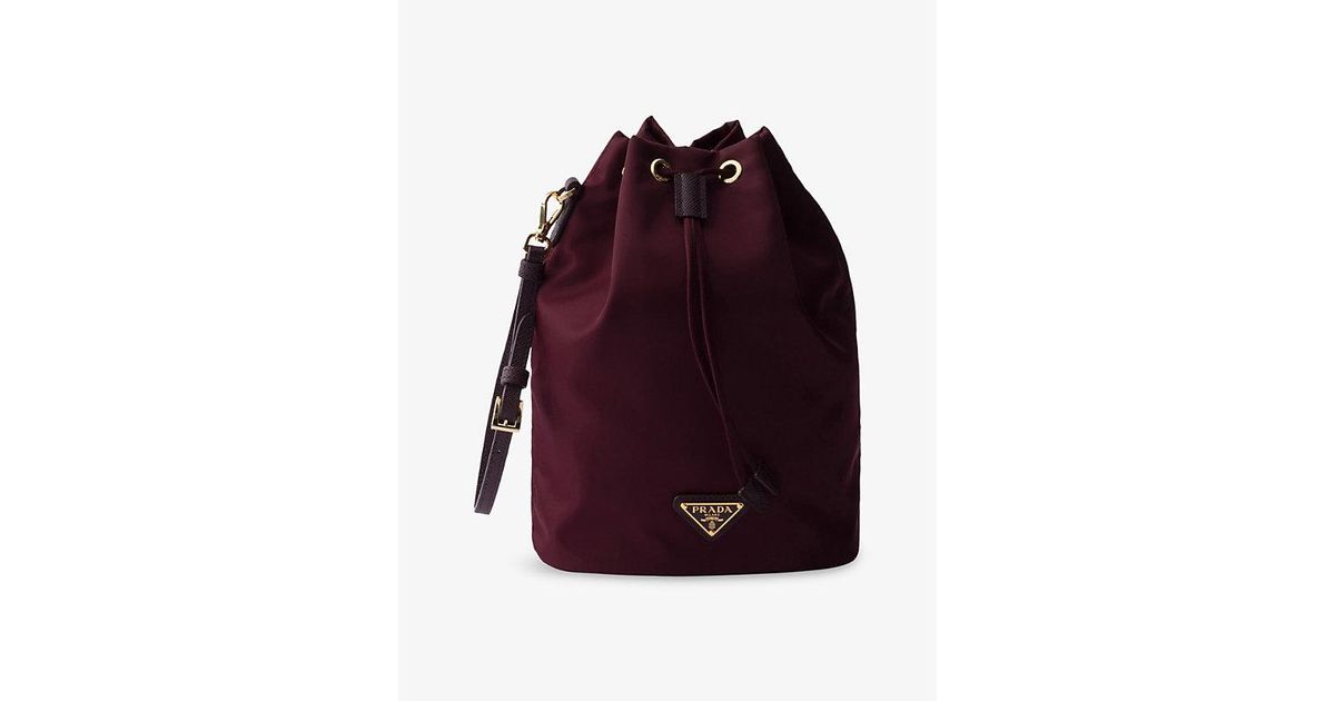 Prada Logo-Embellished Re-Nylon Pouch in Red | Lyst UK