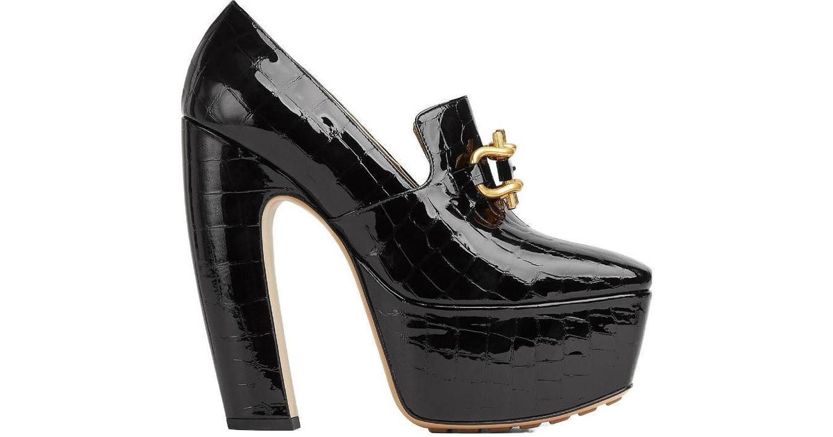 Bottega Veneta Logo Embossed Glossy High Heels in Black | Lyst