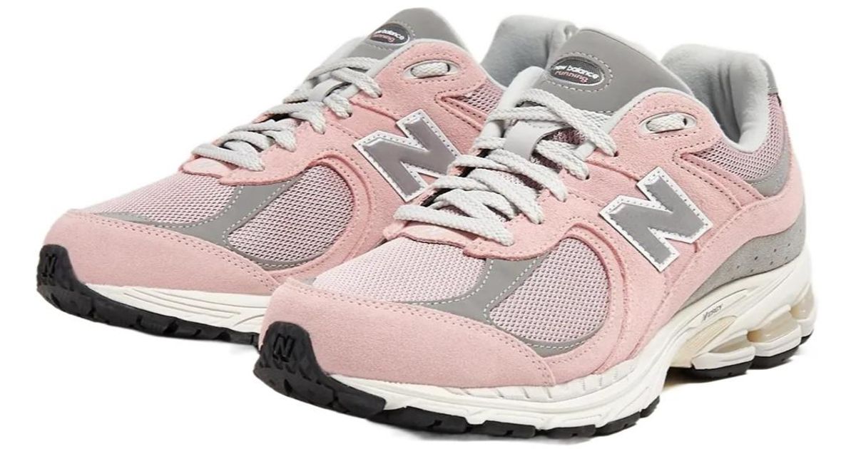New Balance 2002R Panelled Sneakers in Pink for Men | Lyst