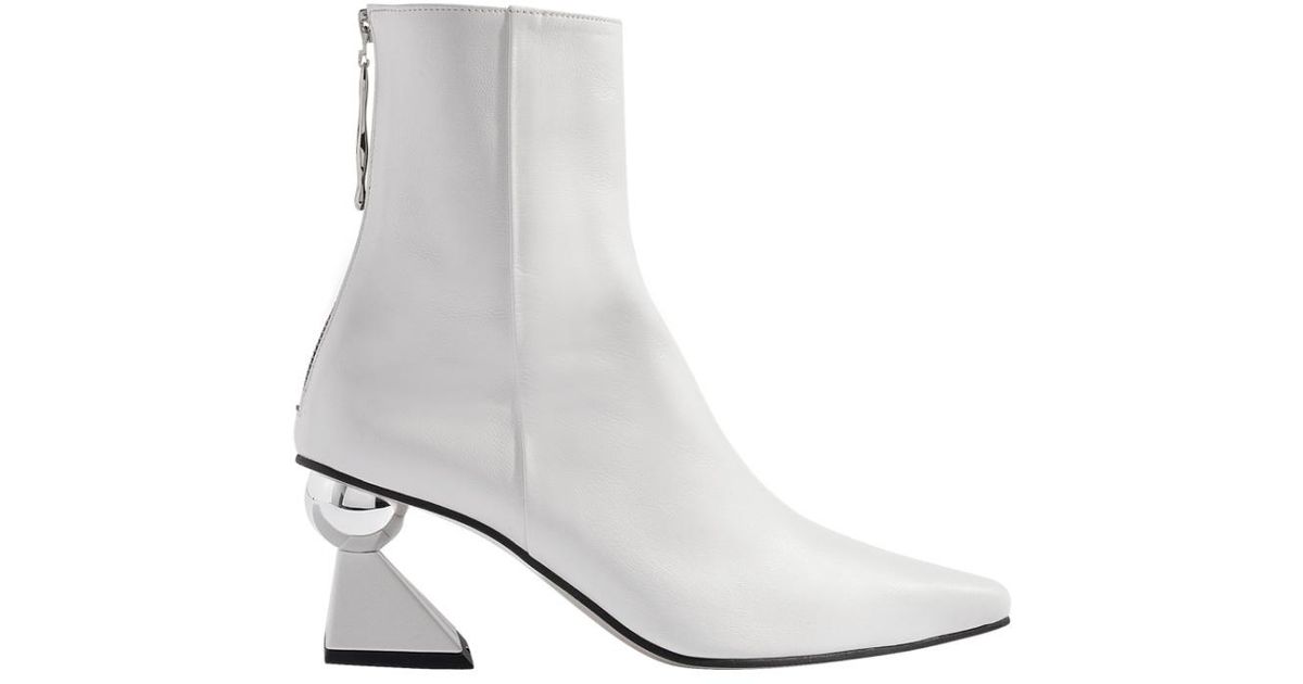 Yuul Yie Amoeba Pointed Boots in White | Lyst