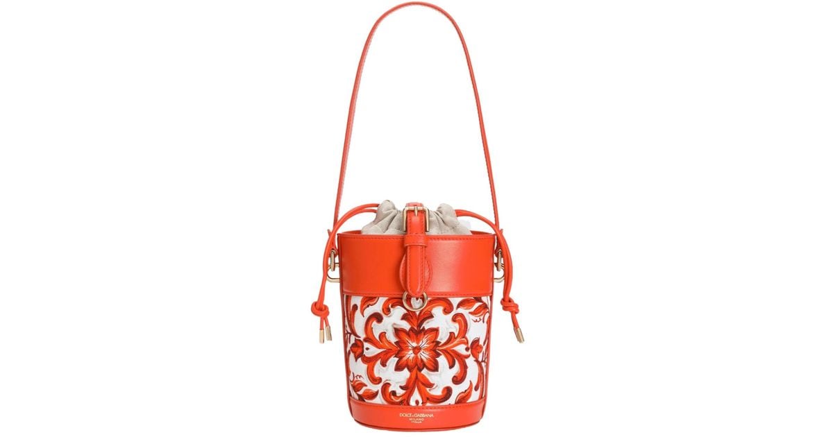 Dolce & Gabbana Majolica-Print Capri Canvas Bucket Bag in Red | Lyst