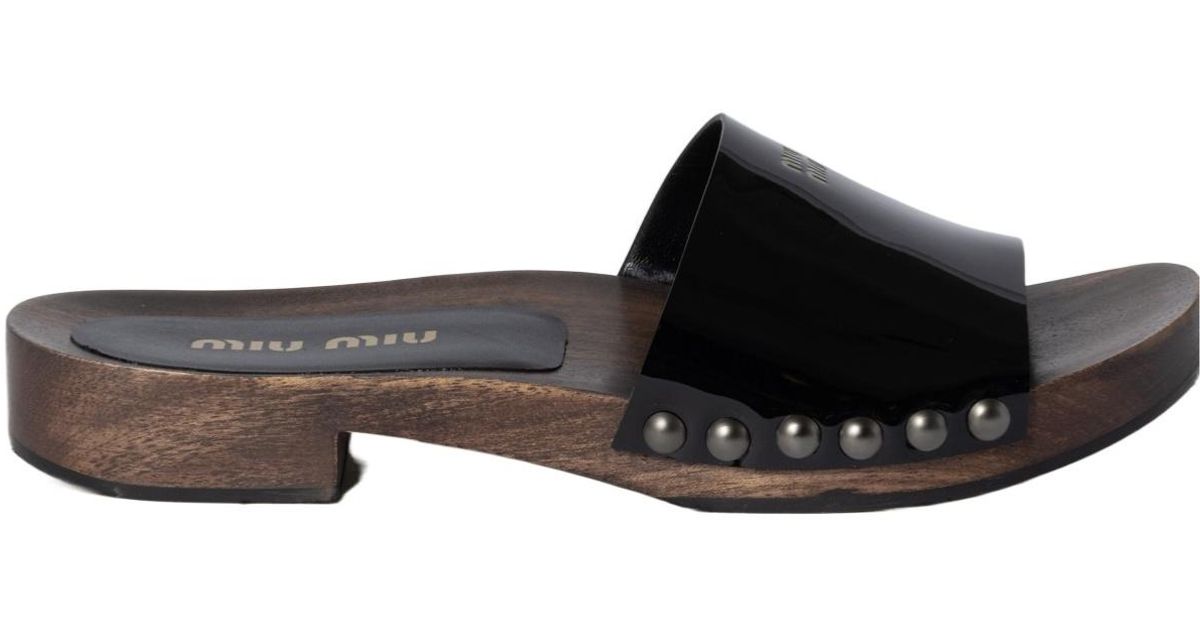 Miu Miu Patent Leather Clogs in Black | Lyst