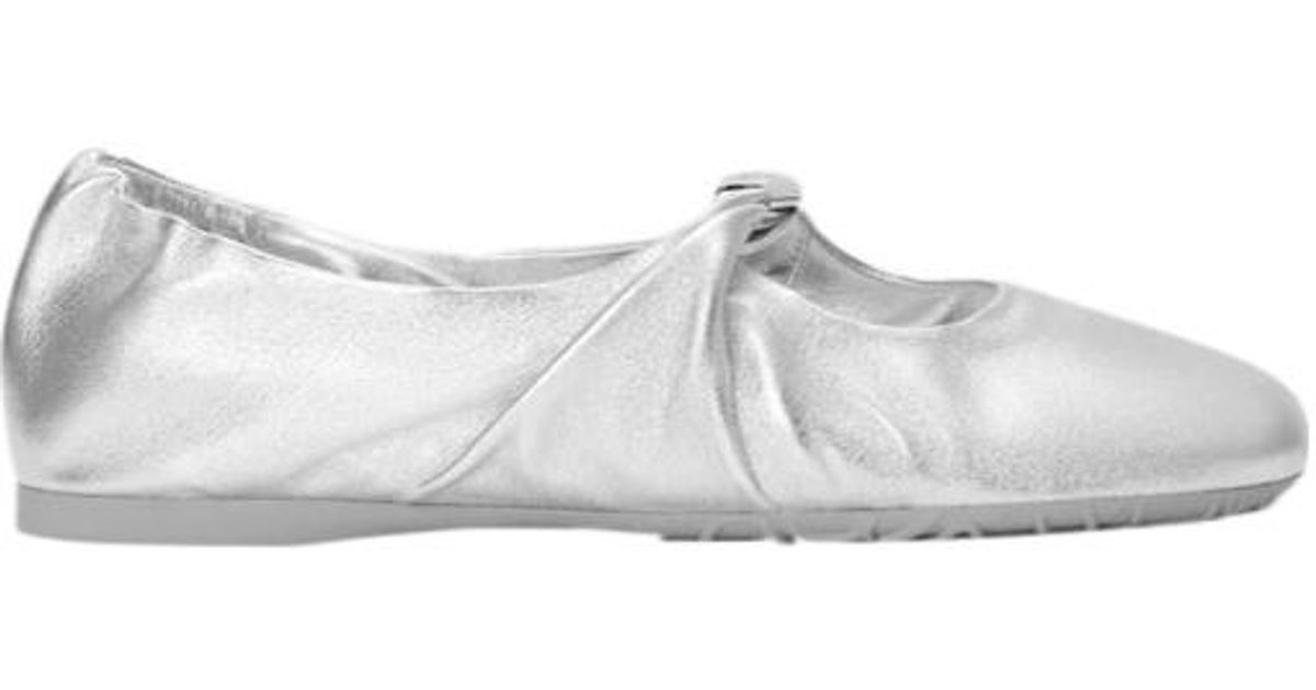 Loewe Pebble Metallic Effect Ballerina Shoes in White | Lyst