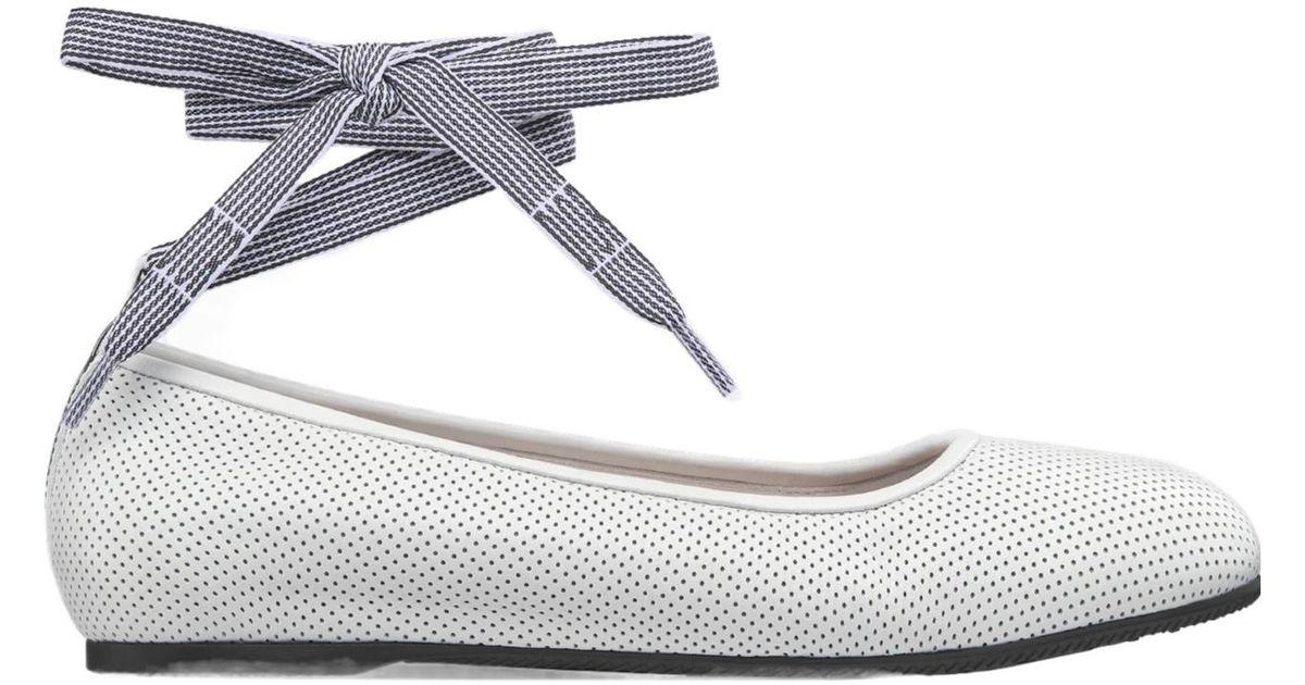 Dior D-Journey Lace-Up Ballet Flat in White | Lyst