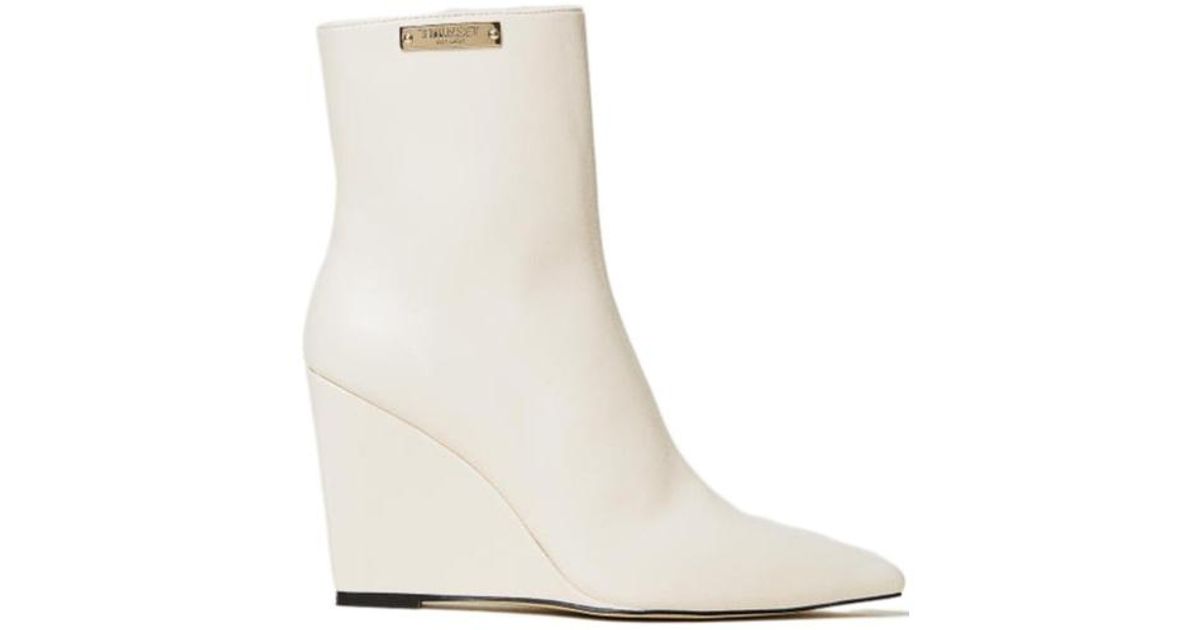 Twin Set Logo Wedge Ankle Boots in White | Lyst