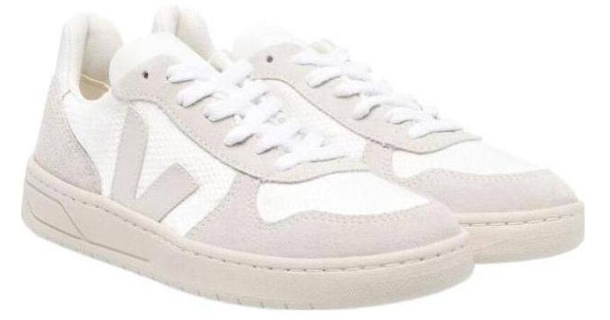 Veja Classic Casual Sneakers in White | Lyst UK