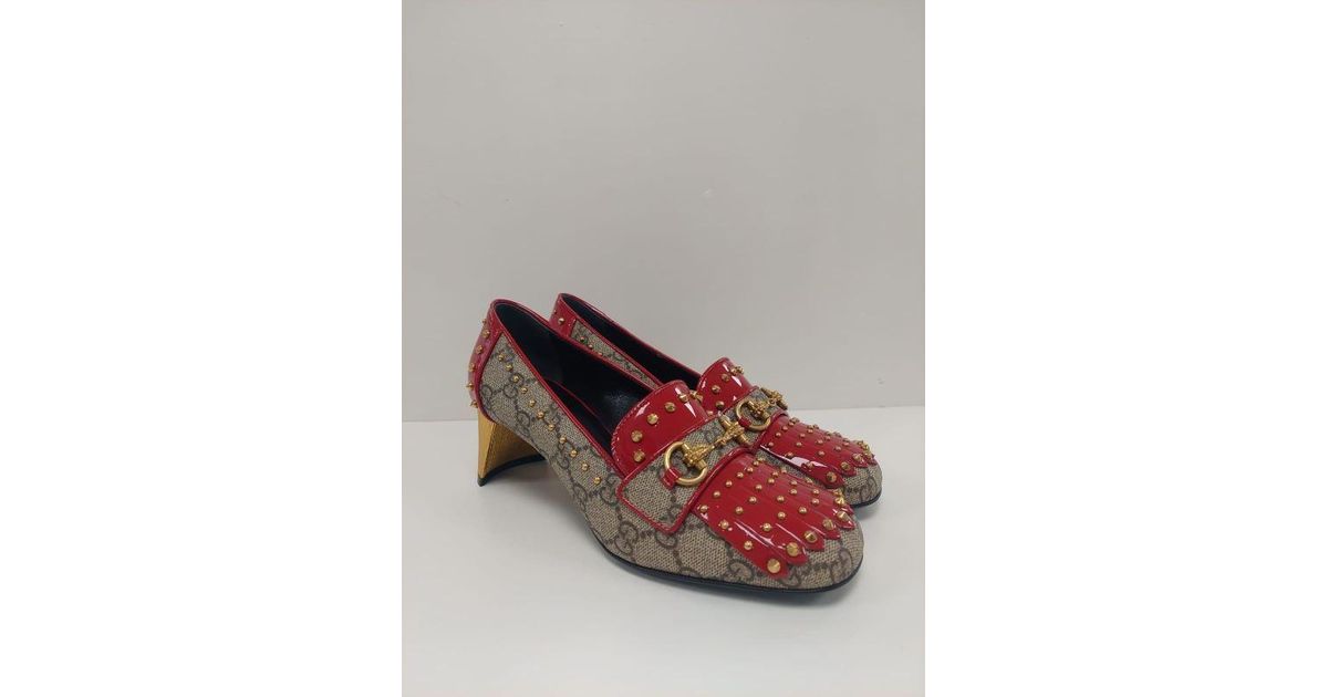 Gucci Horse Title Button High-Heeled Loafers in Red | Lyst